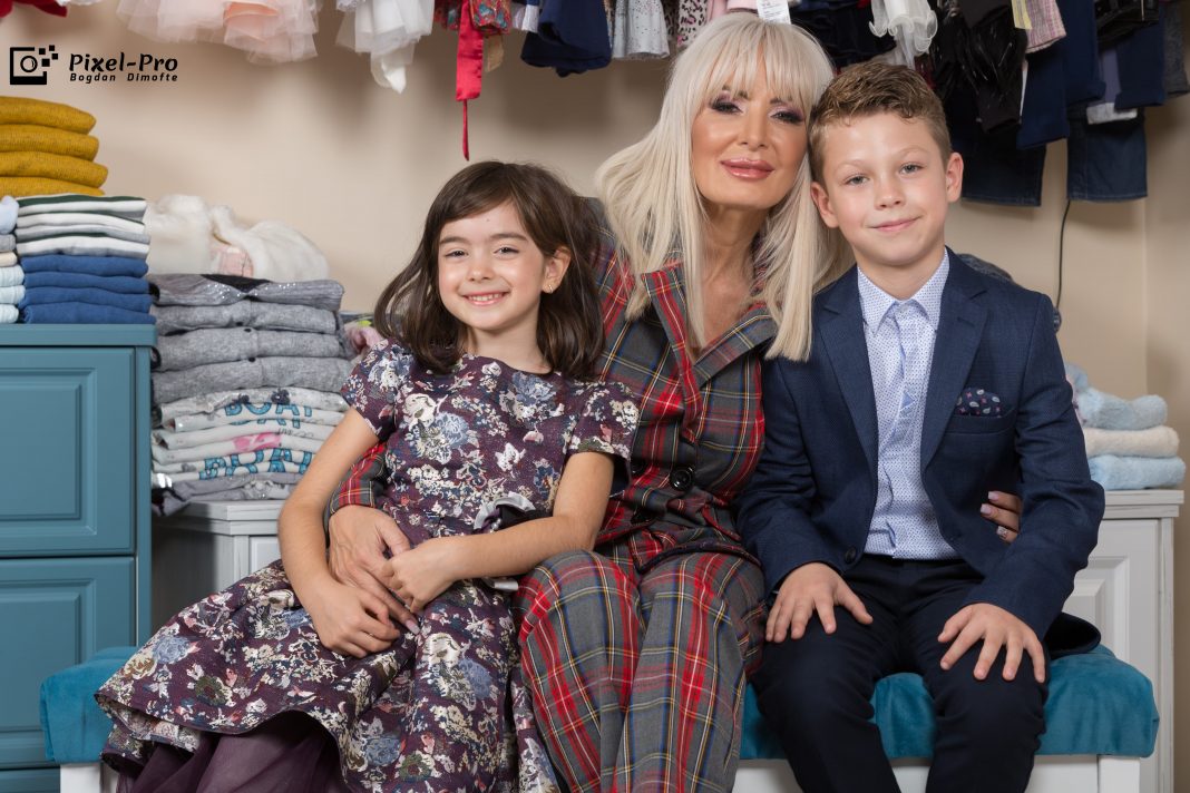 Daniela Gyorfi și fiica ei, Maria - imaginea Magazinului My Beautiful ...