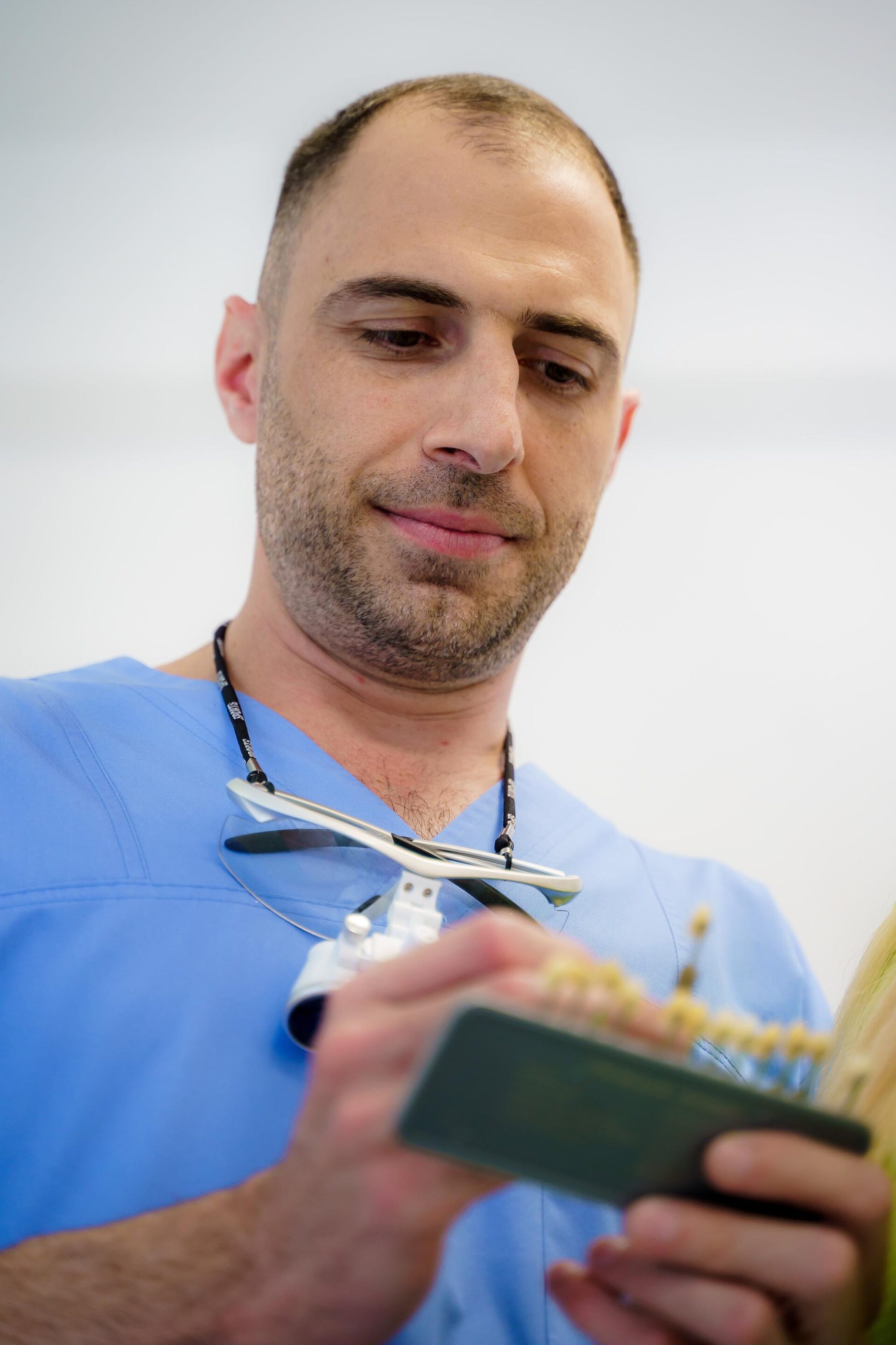 Dr. Andrei Ciocănaru – Povestea Dental merge mai departe! (P) - Revista ...