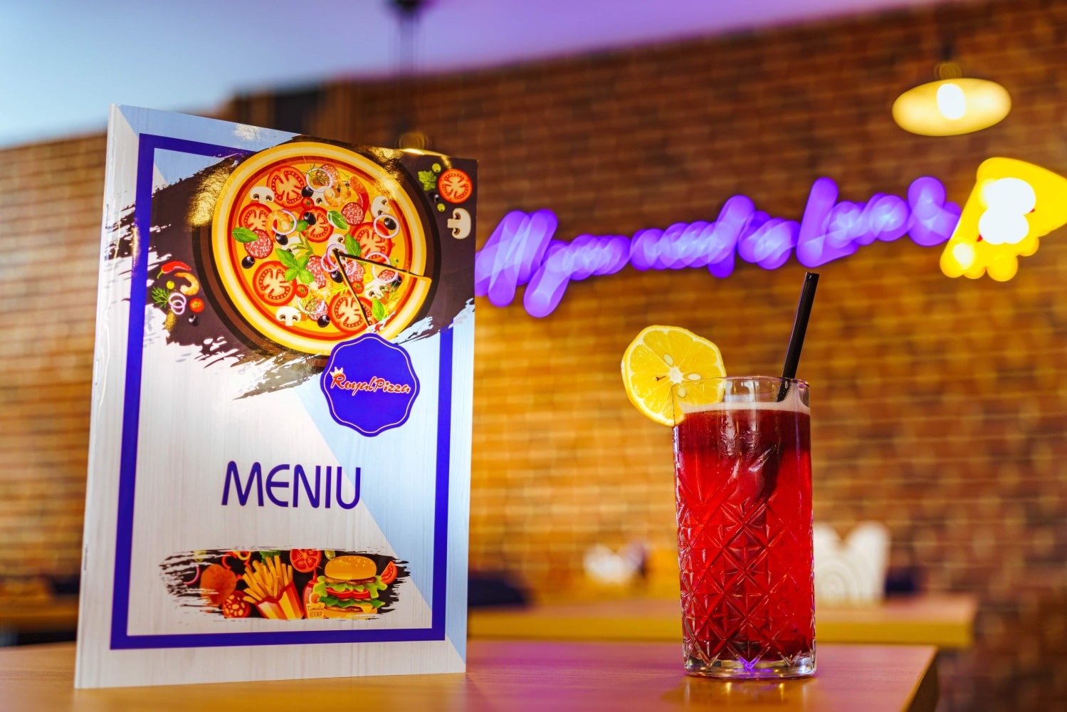 Royal Pizza – All you need is love and ... pizza! - Revista Urbania